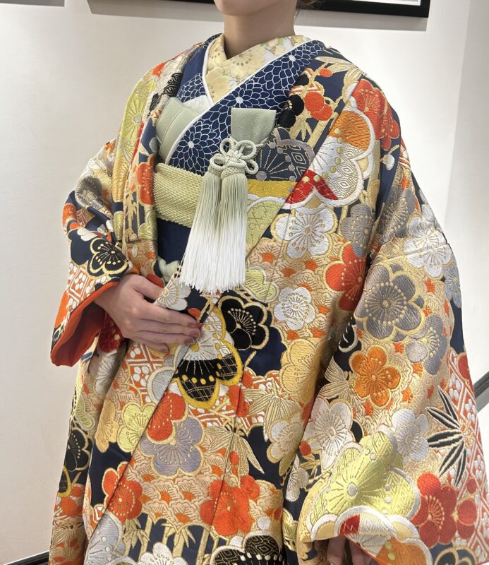 和装コーディネートのご紹介=梅の刺繍が美しい色打掛= | BLOG | JUNO | 色打掛 | 前撮り | 和装 | 色打掛 | ST.MARGARET dress salon by ...