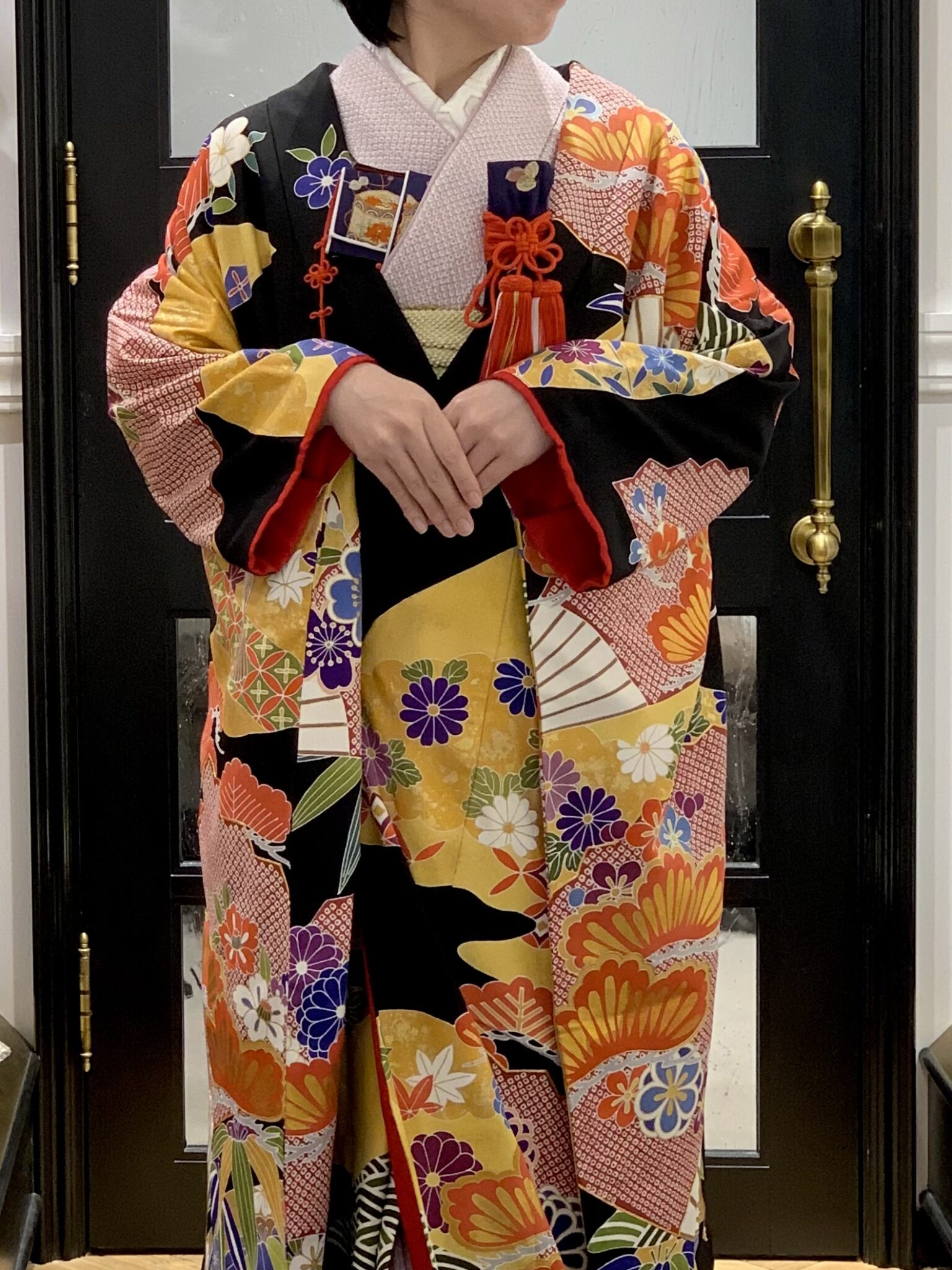 JUNO小倉店おすすめ色打掛のご紹介 ＝黒疋田扇面文様＝ | JUNO(ジュノ) () | BLOG | JUNO | 色打掛 | Chic(シック) | 前撮り | 和装 | 色打掛 ...